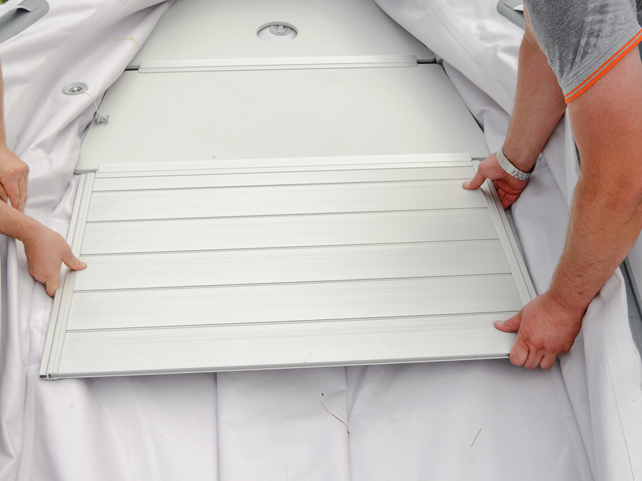 How to assemble a PVC boat with the hard floorboard – Kolibri